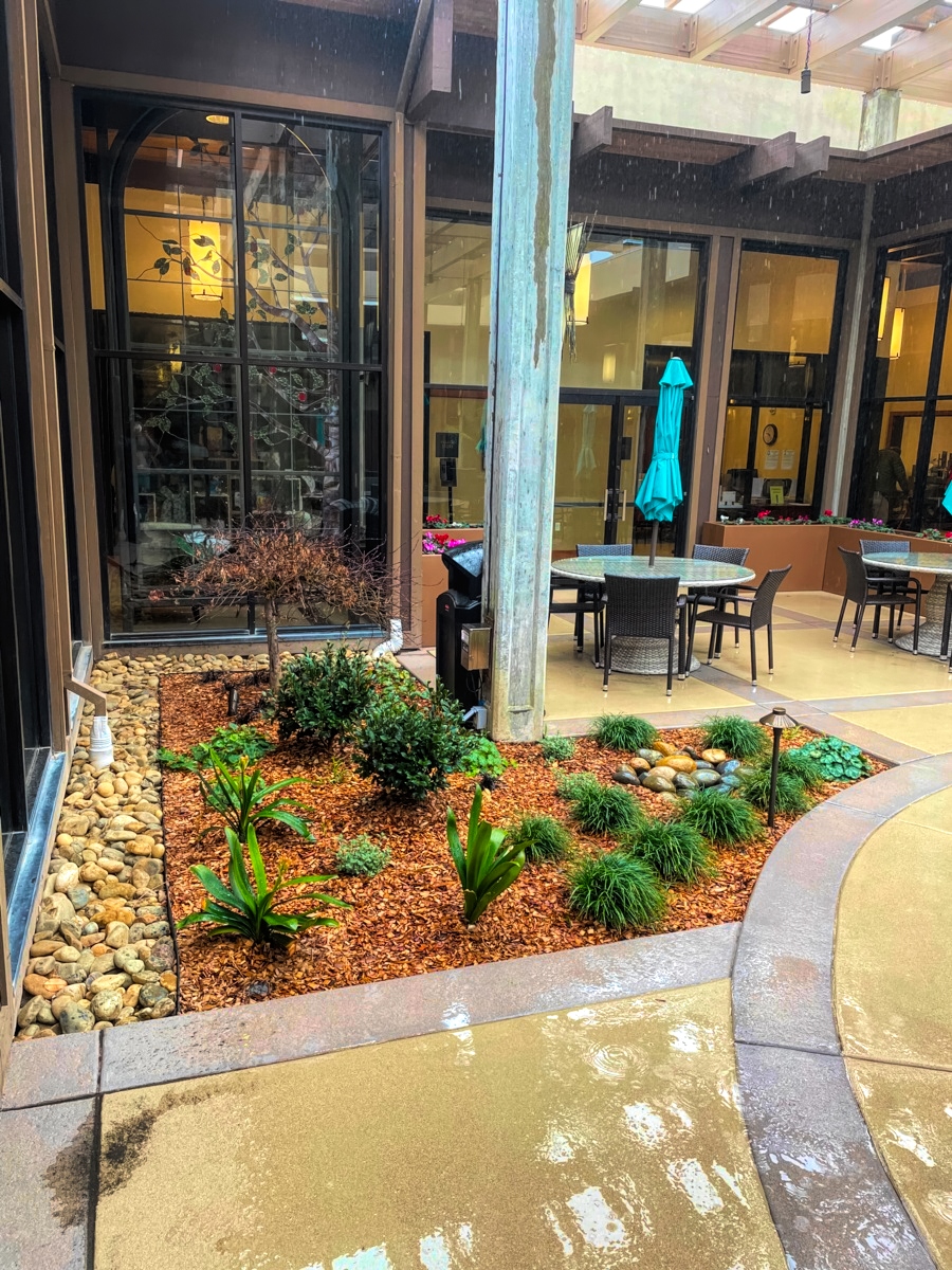 Spring Lake Village Atrium - Sperber Landscape Services
